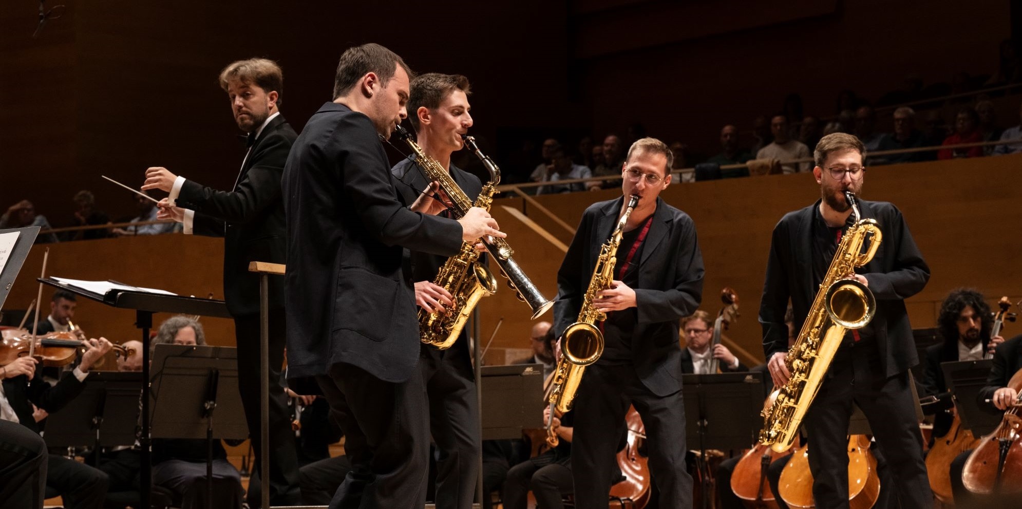 El llautó que enlluerna: debut enèrgic del Kebyart Ensemble a L ...